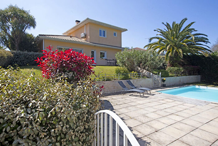 Maison à vendre - Boucau - 7 pièces - 5 chambres