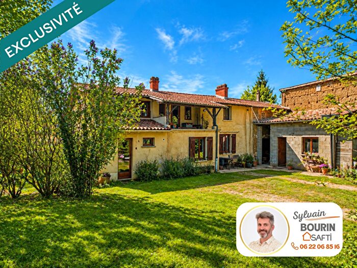 Maison 7 pièces à Civrieux, à vendre
