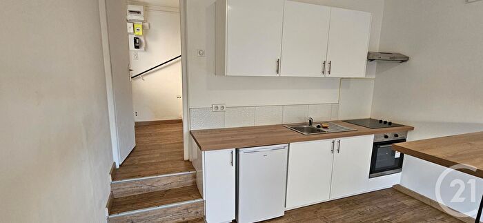 Saint-Étienne-les-Orgues - Appartement 2 pièces à louer