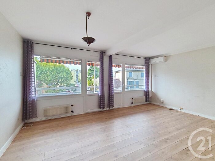 Caluire-et-Cuire, Cuire-le-bas, Cuire-le-Haut : Appartement 4 pièces à vendre