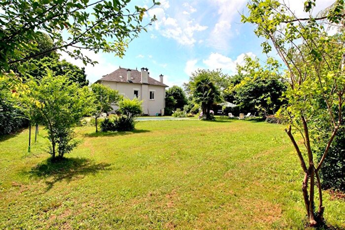 Maison à vendre - Nay - 8 pièces - 6 chambres