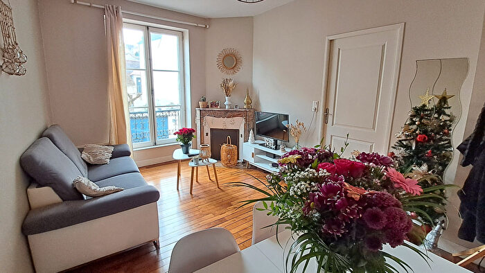 Appartement à vendre - Auxerre, Centre-ville - 2 pièces - 1 chambre