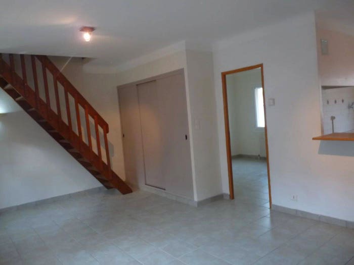 Maison 3 pièces à Les Cariatides, Beaucaire, à louer
