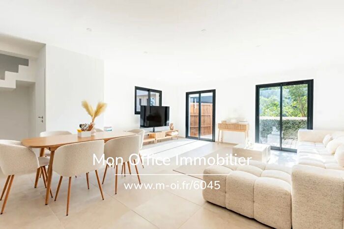 Maison à vendre - Simiane-Collongue - 4 pièces - 3 chambres