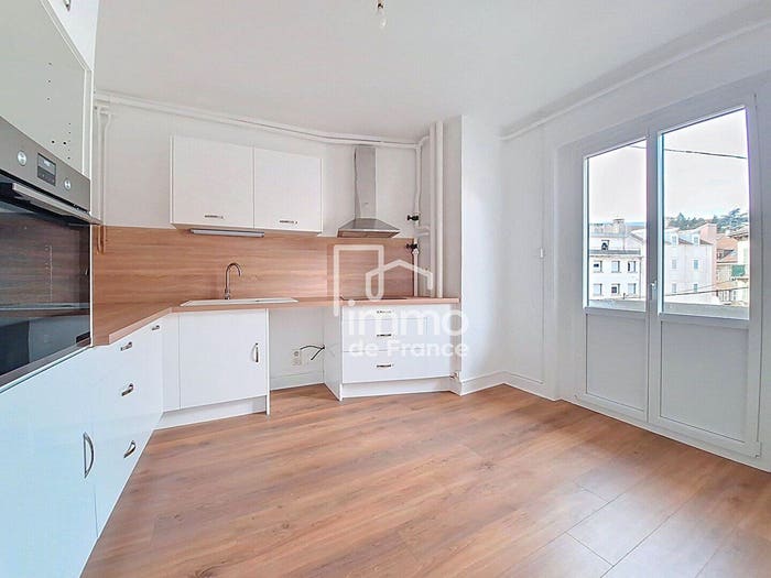 Centre Ville, Valserhône : Appartement 3 pièces à louer
