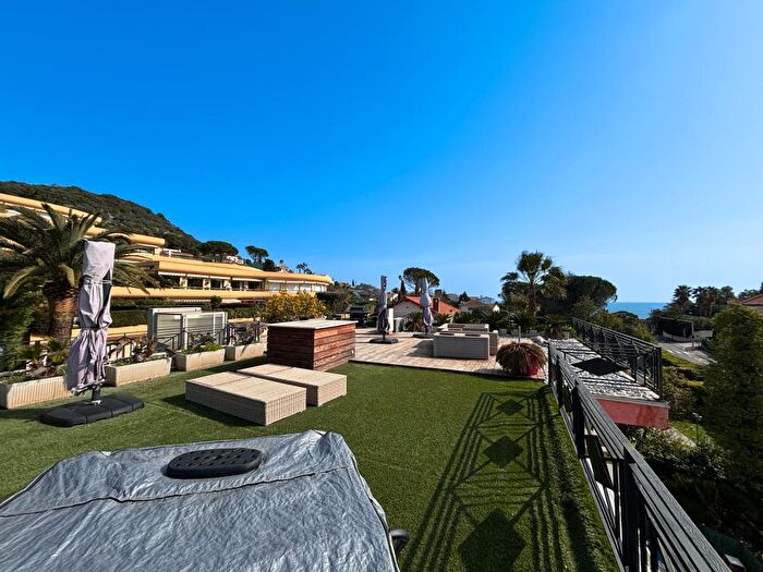 Appartement à vendre - Mandelieu-la-Napoule, La Napoule - 3 pièces - 2 chambres