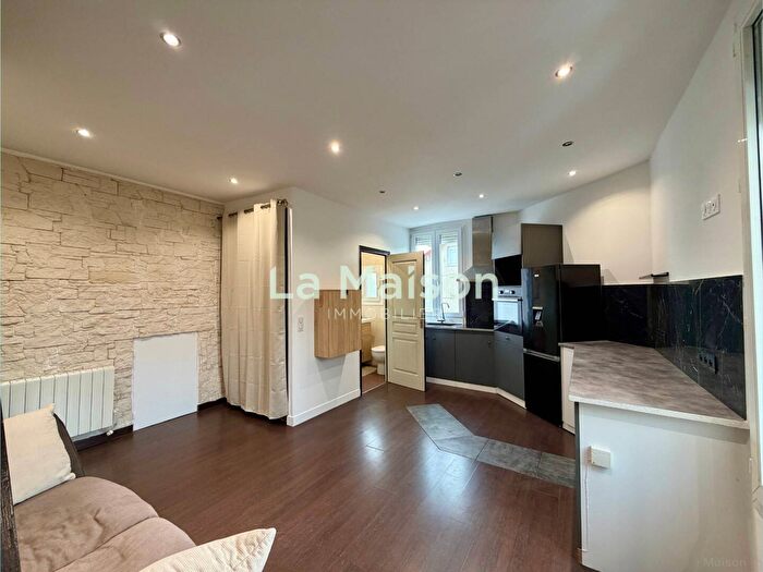 Appartement à louer - Prévoyants-Chanteloup-Pont de lUnion, Aulnay-sous-Bois - 1 pièce