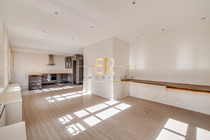 Appartement à vendre - Paris e , Montmartre, Sacré Coeur, Abbesses - 2 pièces - 1 chambre