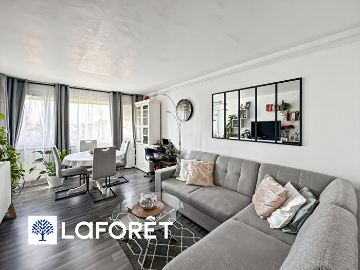 Appartement à vendre - Ris-Orangis, Moulin à Vent - 3 pièces - 2 chambres