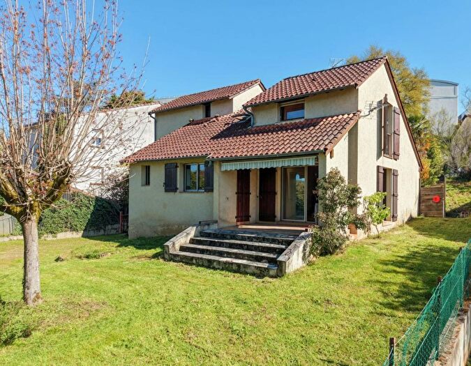 Maison à vendre - Souillac - 6 pièces - 3 chambres