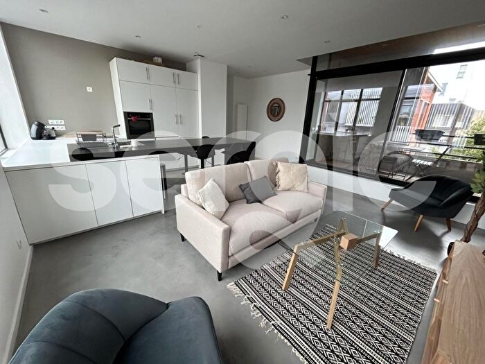 Lille, Bois Blanc : Appartement 3 pièces à louer