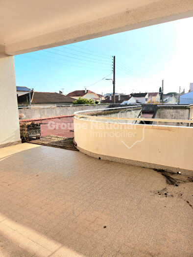 Appartement à vendre - Port-Saint-Louis-du-Rhône - 5 pièces - 3 chambres