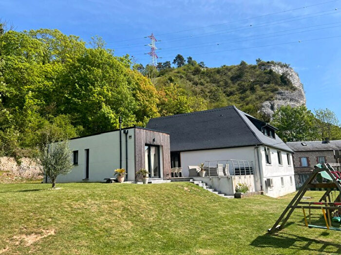 Maison 8 pièces à Oissel, à vendre
