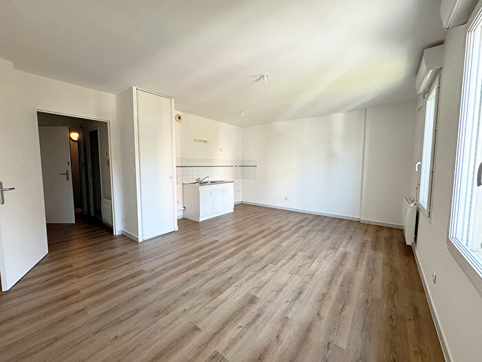 Appartement à vendre - Margny-lès-Compiègne - 3 pièces - 2 chambres