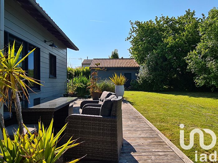 Maison à vendre - Saintes, Centre-ville - 4 pièces - 2 chambres