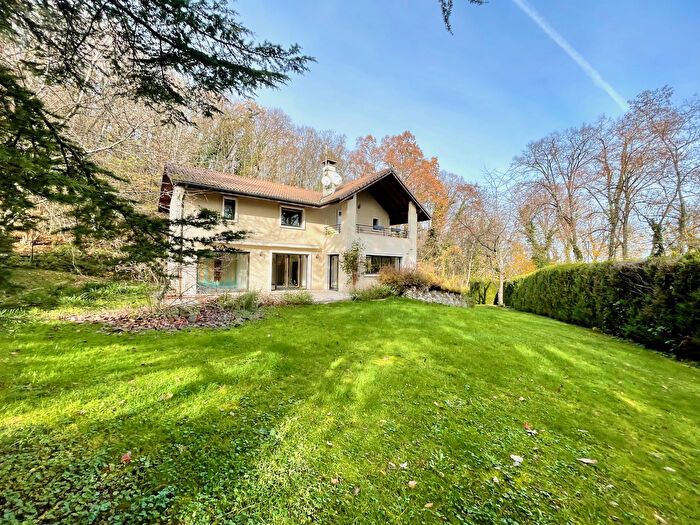 Maison à vendre - Divonne-les-Bains - 7 pièces - 5 chambres