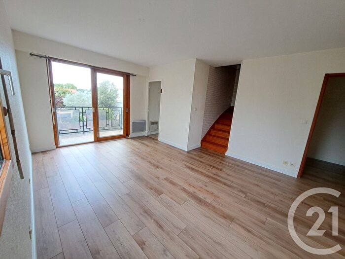 Appartement 3 pièces à Saint-Sébastien-sur-Loire, Est, à vendre