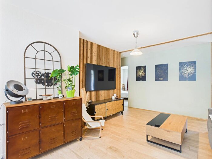 Appartement à vendre - Troyes, Saint-Martin - 5 pièces - 3 chambres