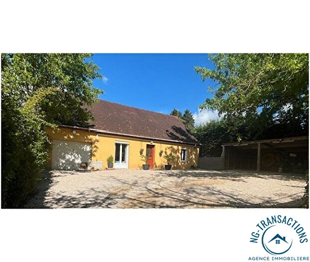 Maison à vendre - Saint-Sauveur-en-Puisaye - 6 pièces - 4 chambres