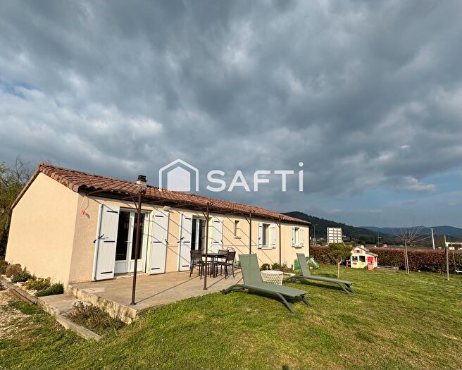 Maison à vendre - Vallon-Pont-dArc - 6 pièces - 4 chambres