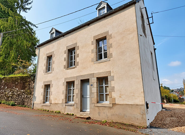 Maison à vendre - Josselin - 5 pièces - 4 chambres