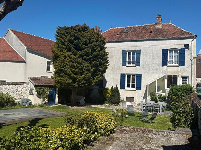 Maison 5 pièces à vendre à Jouy-le-Châtel