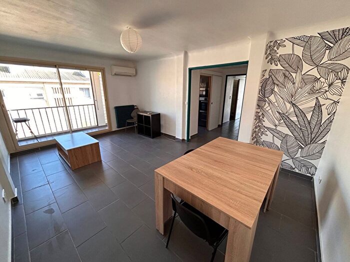 Appartement à louer - Ferrieres et lIle, Martigues - 3 pièces - 2 chambres