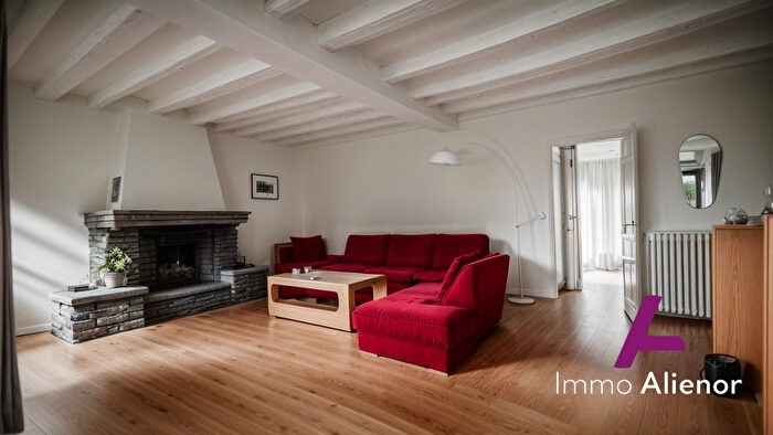 Maison à vendre - Belin-Béliet - 9 pièces - 6 chambres