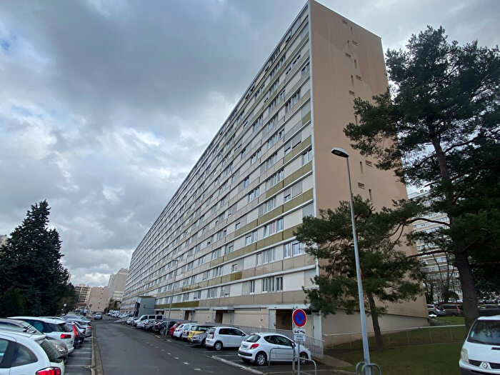 Appartement à vendre - Saint-Étienne, La Métare, Le Portail Rouge, Fauriel, Villeboeuf - 3 pièces - 2 chambres