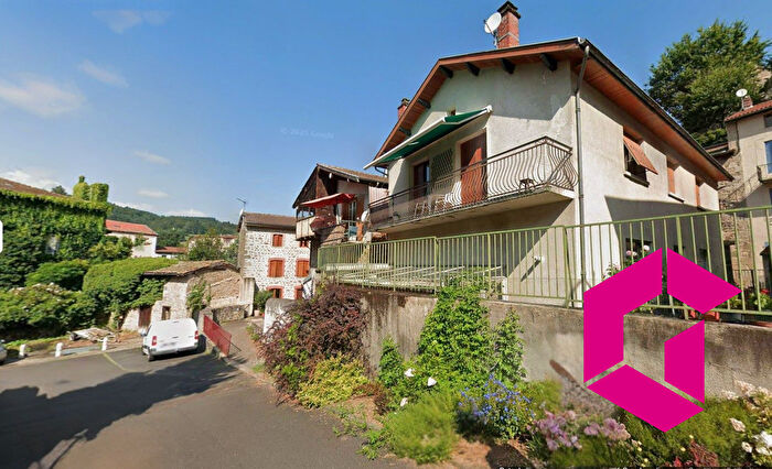 Maison à vendre - Olliergues - 5 pièces - 2 chambres