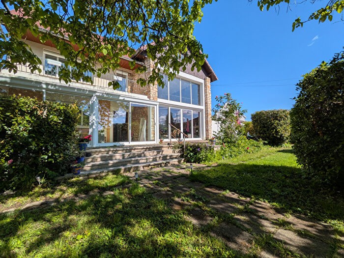 Genlis - Maison 8 pièces à vendre