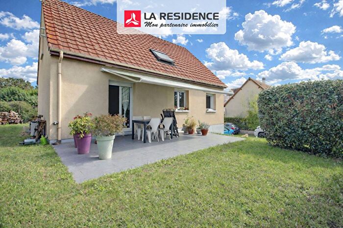 Maison à vendre - Saint-Étienne-du-Rouvray - 5 pièces - 3 chambres
