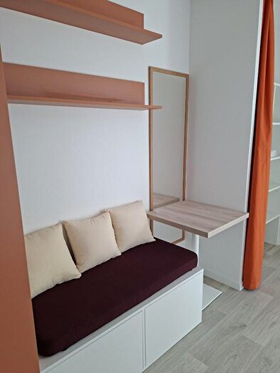 Rochefort, Centre-ville - Appartement 1 pièce à louer