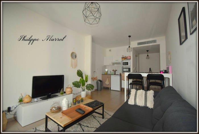 Appartement 2 pièces à Gambetta, Nîmes, à louer