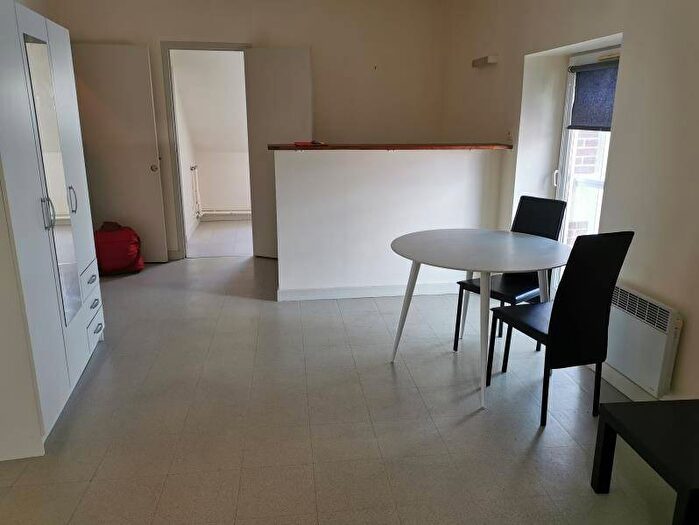 Appartement à louer - Couronne Centrale, Bourges - 1 pièce