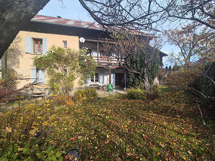 Maison à vendre - Villar-Saint-Pancrace - 10 pièces - 5 chambres