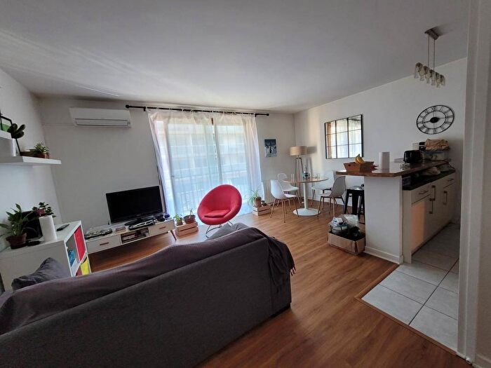 Appartement à louer - Villeurbanne - 2 pièces - 1 chambre