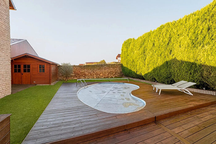 Maison à vendre - Osthoffen - 6 pièces - 3 chambres