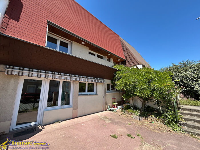 Maison 5 pièces à vendre à Puy-Guillaume