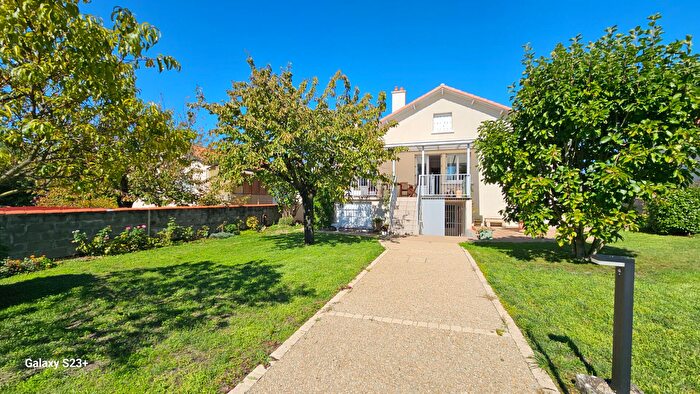 Maison à vendre - Niort, Tour Chabot, Gavacherie - 7 pièces - 6 chambres