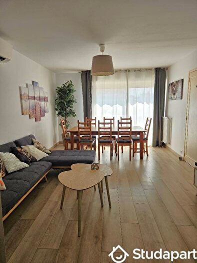 Appartement à louer - Port de Plaisance, Toulon - 1 pièce - 2 chambres