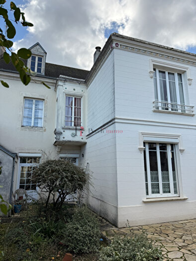 Maison 11 pièces à Mamers, à vendre