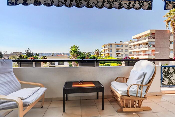 Appartement 3 pièces à Nice, Cimiez, à vendre