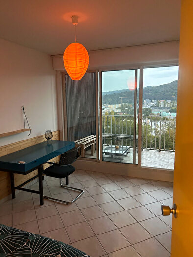 Appartement à vendre - Besançon, Planoise, Châteaufarine - 4 pièces - 3 chambres