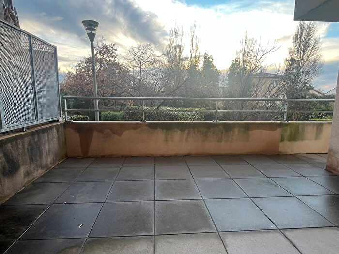 Appartement à louer - Sorgues, Centre-ville - 3 pièces - 2 chambres