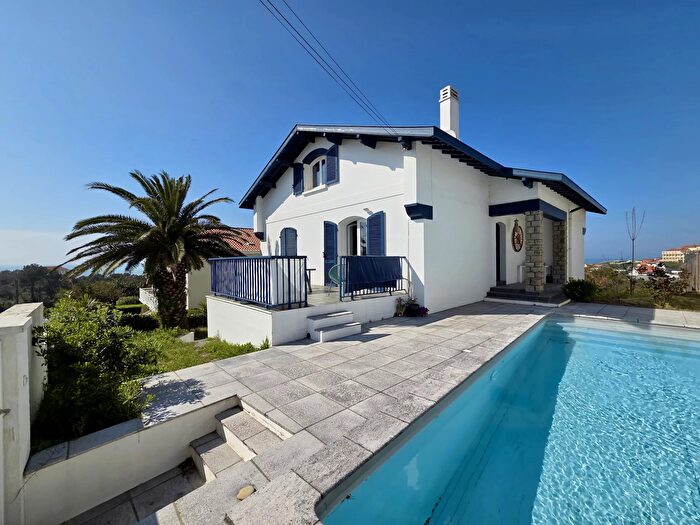 Maison à vendre - Biarritz, Milady, Colline, Beaurivage - 5 pièces - 2 chambres