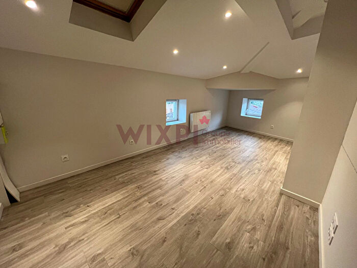 Appartement à louer - Albigny-sur-Saône - 1 pièce