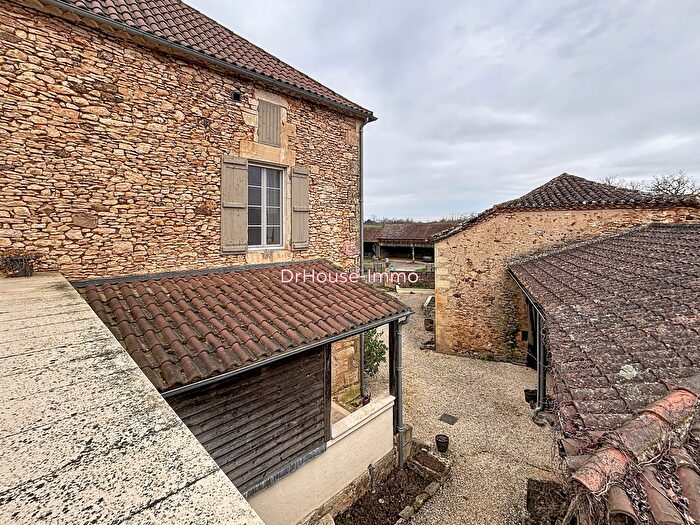 Maison à vendre - Saint-Front-sur-Lémance - 11 pièces - 8 chambres