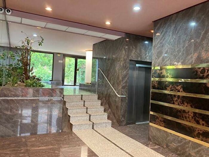 Appartement à louer - Tête dOr, Lyon ème arrondissement - 2 pièces - 1 chambre