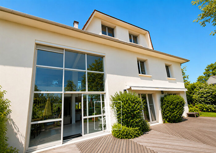 Chambourcy : Maison 10 pièces à louer